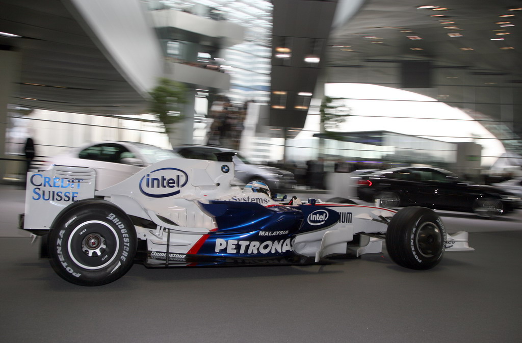 BMW SAUBER F1 08 2008 - Foto 25/31