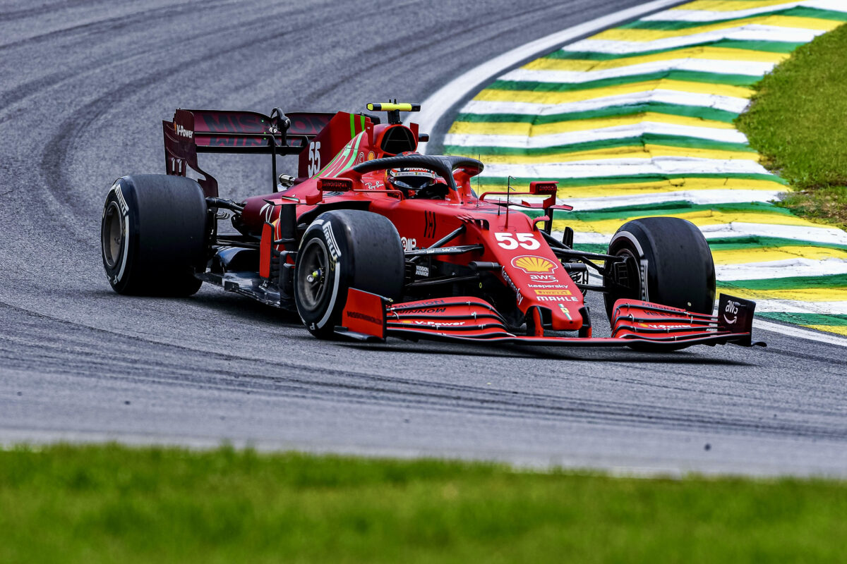 F1 | Ferrari, sesto e settimo tempo per Sainz e Leclerc nelle FP1 di ...