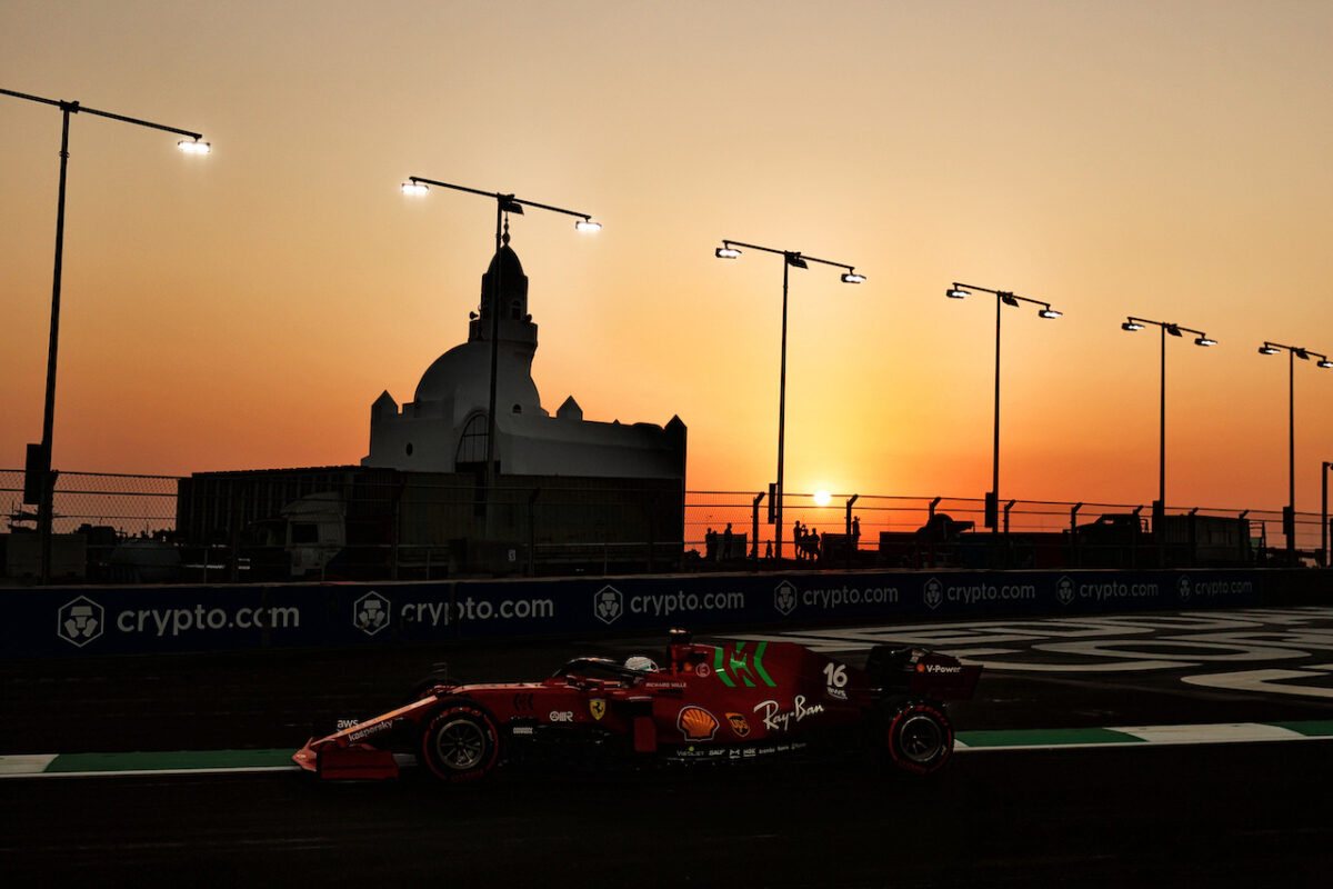 F1 | Ferrari, Sainz e Leclerc alla scoperta di Jeddah