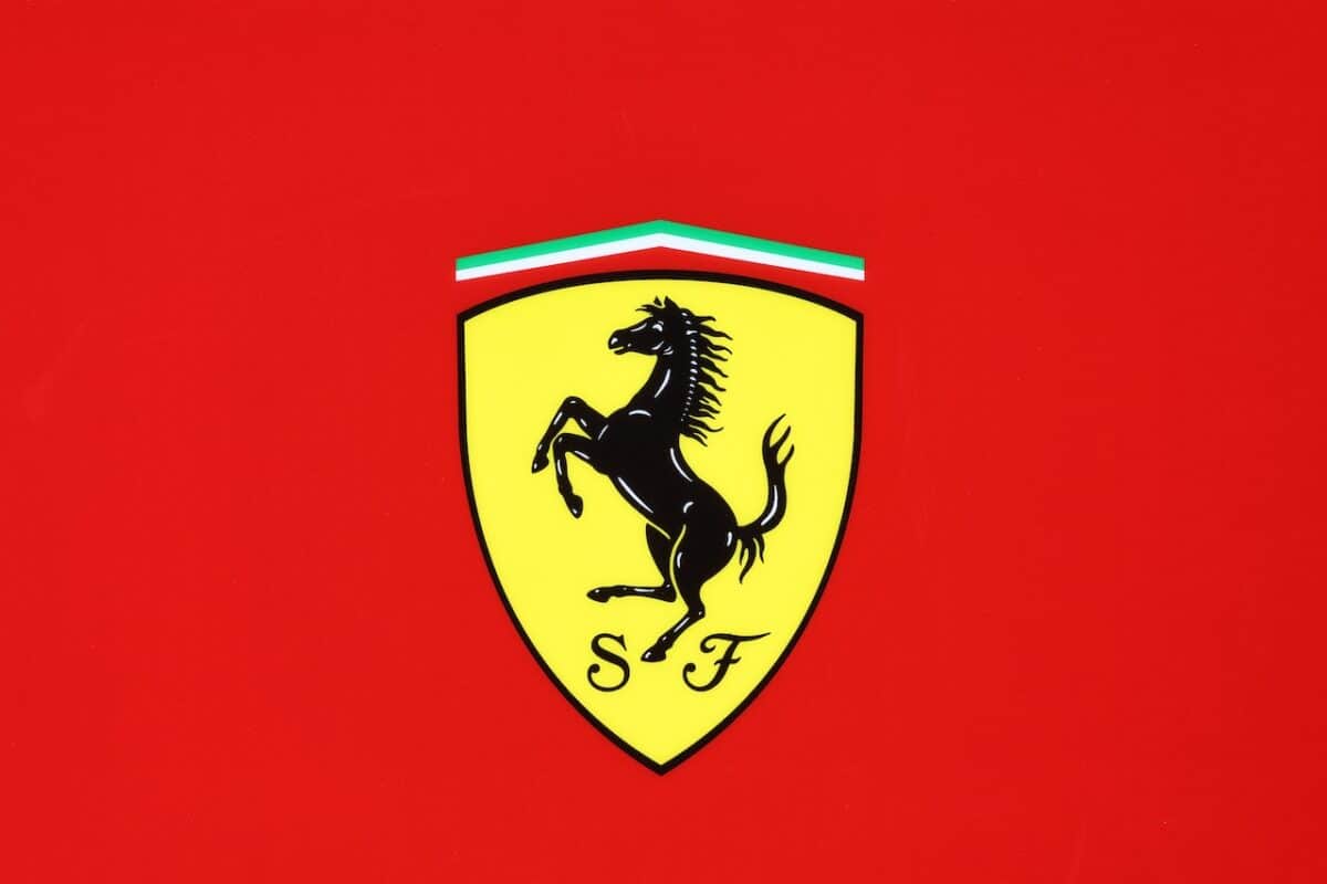 F1 | Ferrari, seule la livrée 2025 sera dévoilée à Londres : la ...