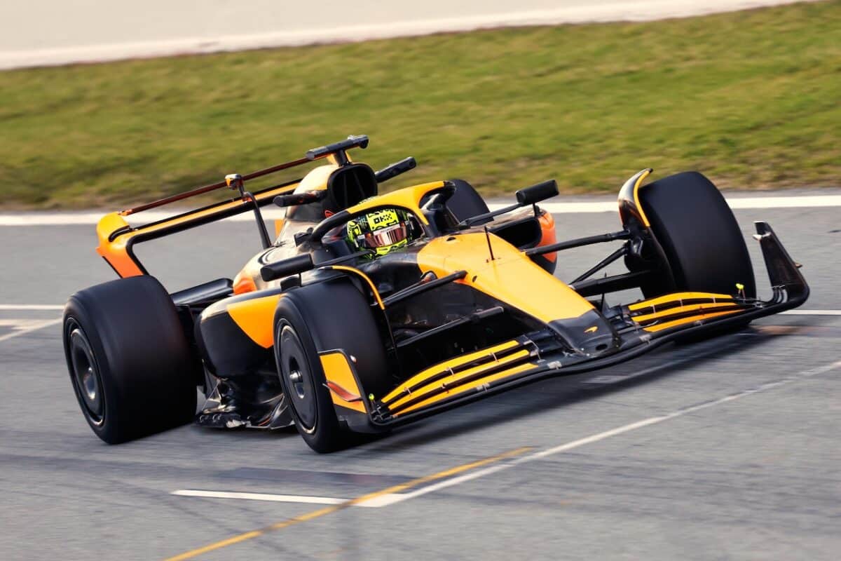 F1 | Test Pirelli a Barcellona: la McLaren completa 311 giri con Norris ...
