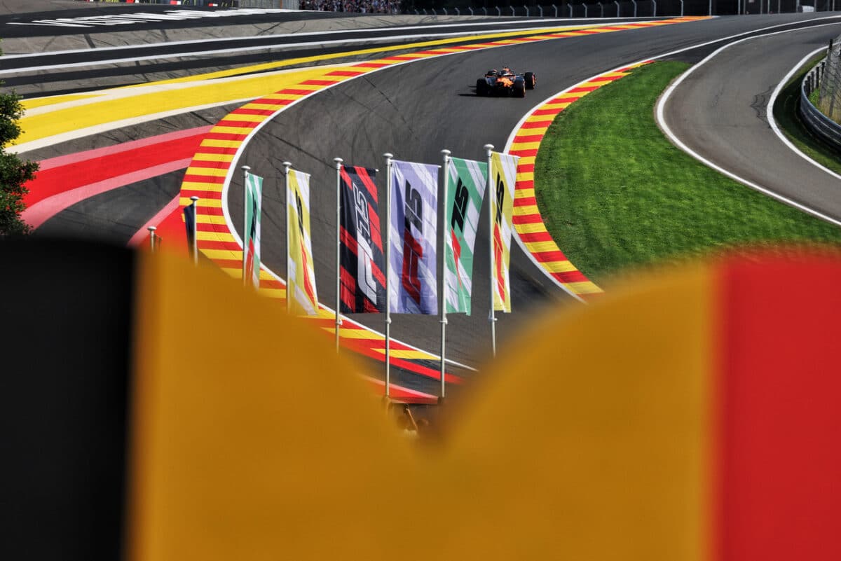 LIVE F1 | 2025 Belgian GP: Live Sprint Race [TIMES AND PHOTOS]