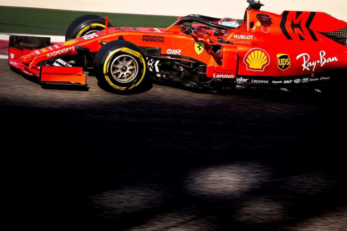 Cadillac accelera verso il debutto in Formula 1: test con una Ferrari ...